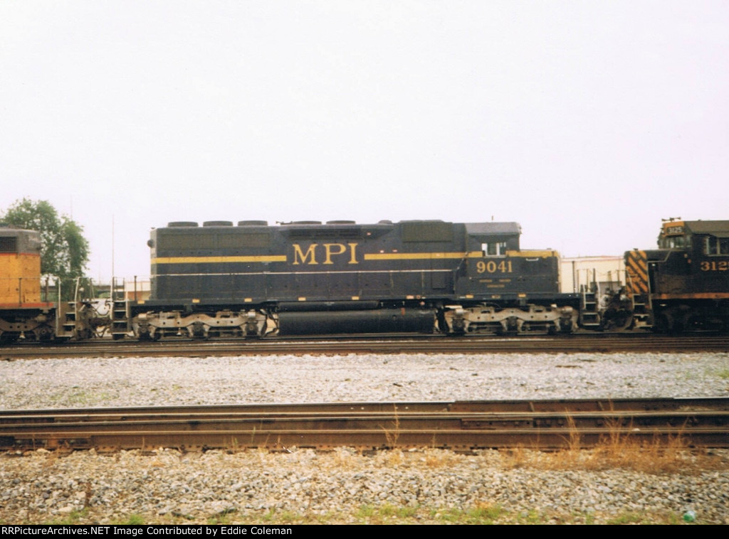 MPI 9041 (SD40M-2)
